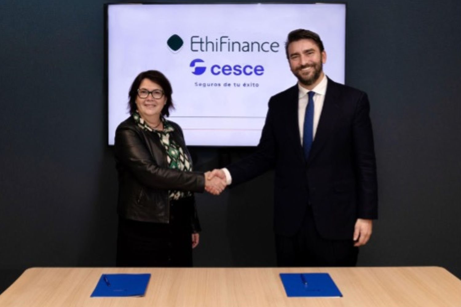 Cesce y Ethifinance firman un convenio para impulsar la ...